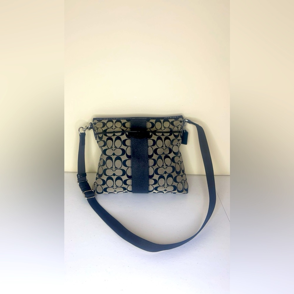 Coach Signature Stripe Monogram - Gem